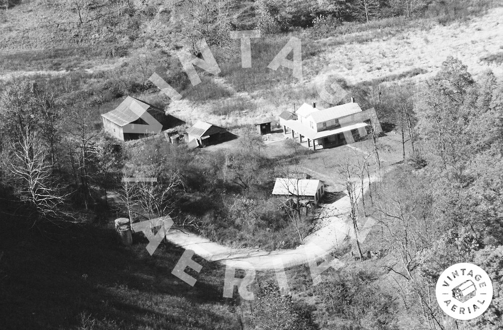 Vintage Aerial | Kentucky | Lawrence County | 1982 | 24-WLAW-15