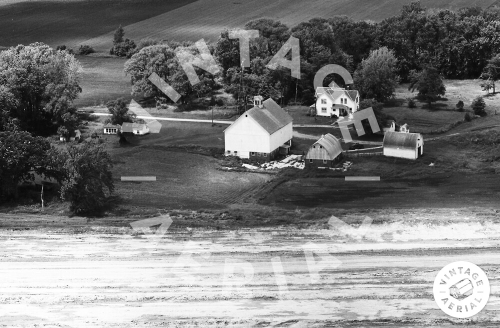 Vintage Aerial | Minnesota | Freeborn County | 1971 | 56-HFR-15