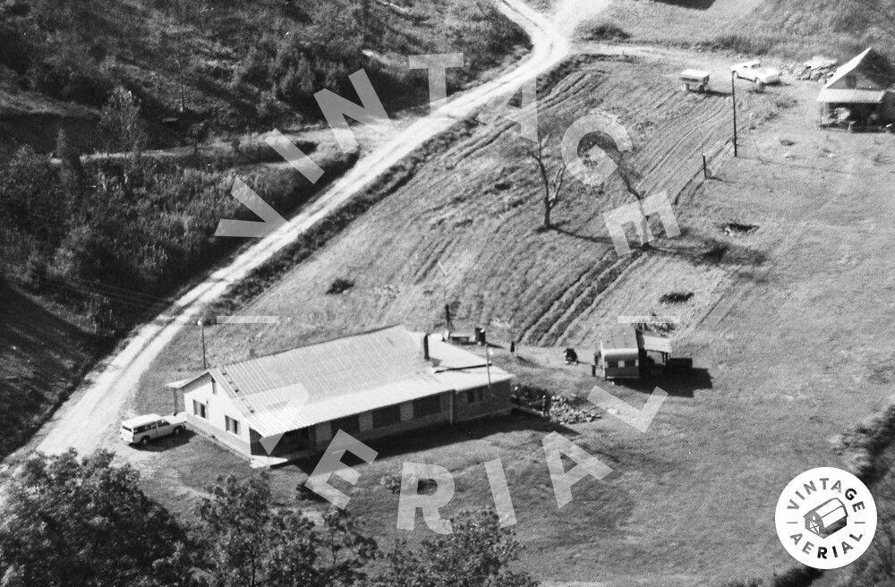 Vintage Aerial | Kentucky | Lawrence County | 1982 | 32-WLAW-16