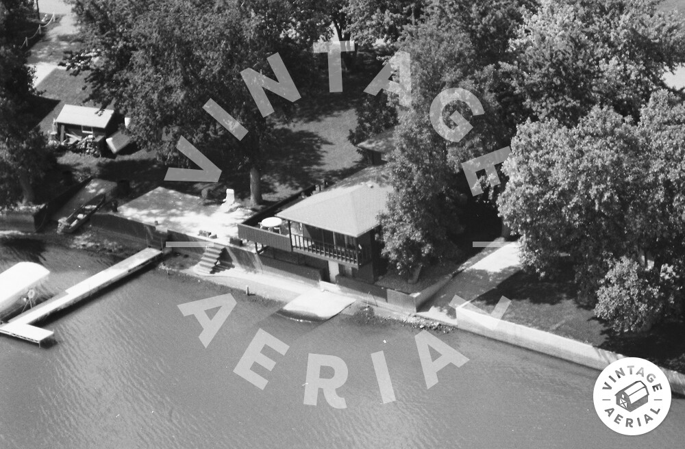 Vintage Aerial | South Dakota | Lake County | 1985 | 24-FFLA-1