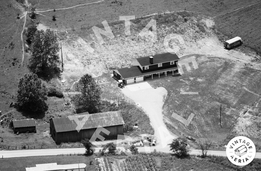 Vintage Aerial | Kentucky | Magoffin County | 1984 | 17-LMG-8